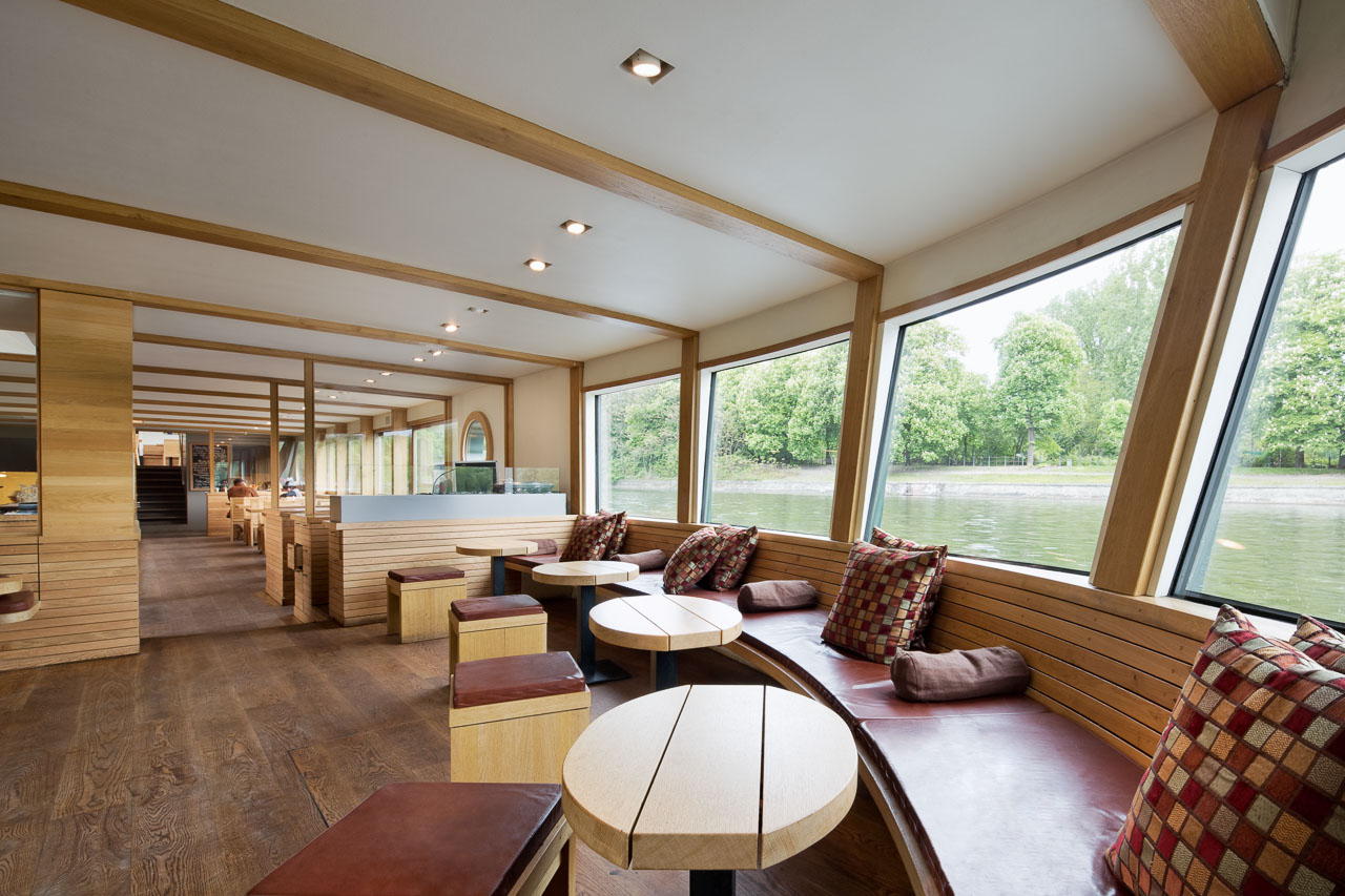 Restaurantschiff van Loon Berlin - mawa design
